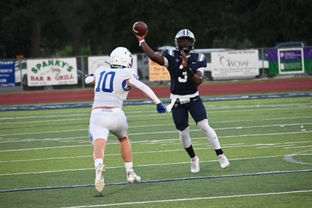 Mustangs beat reigning Texas Southwest Prep state champions in thriller ...